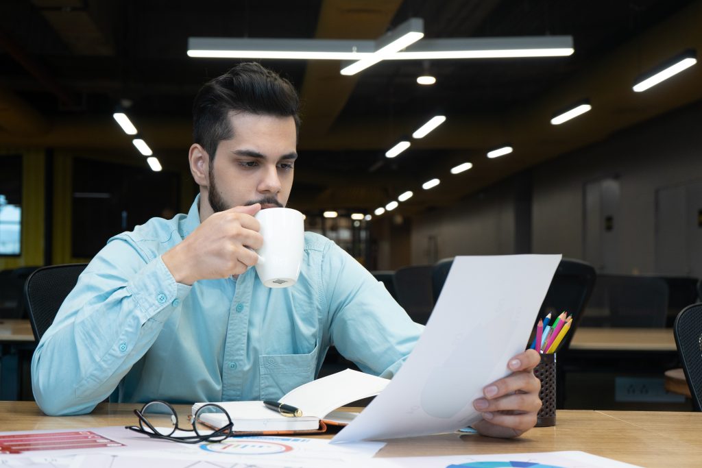 Manager reading reports - PixaHive