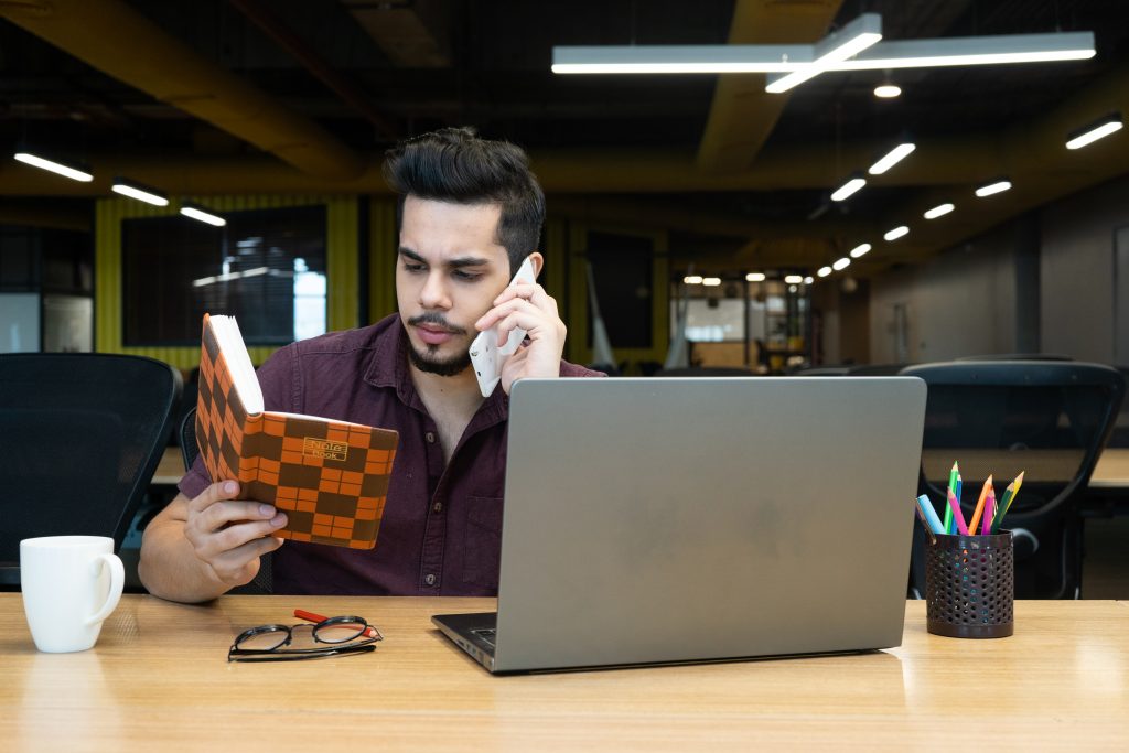 Manager telling work on phone - PixaHive