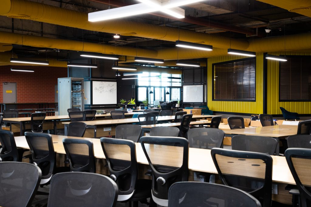 Office environment - PixaHive