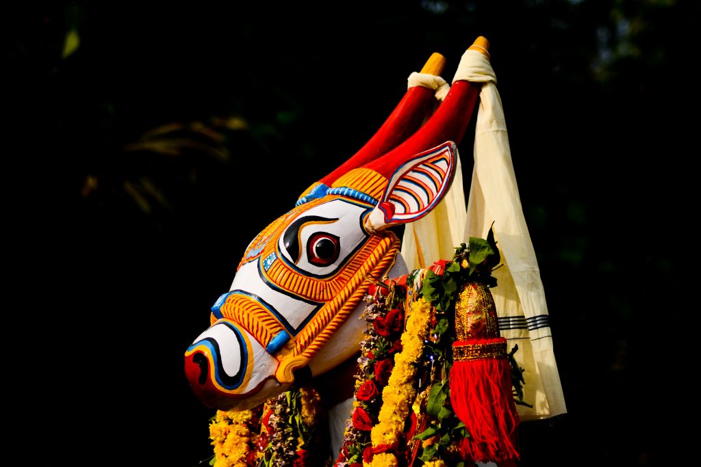 Sacred Bull Head Sculpture - PixaHive