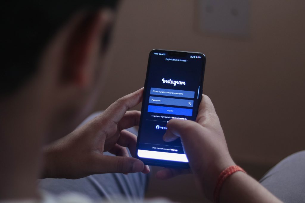 Using Instagram in mobile phone - PixaHive