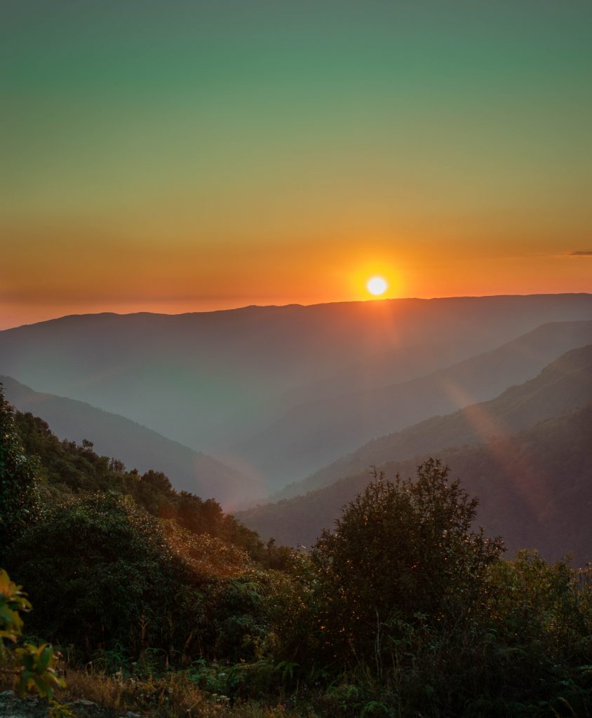 Sunset in the valley - PixaHive