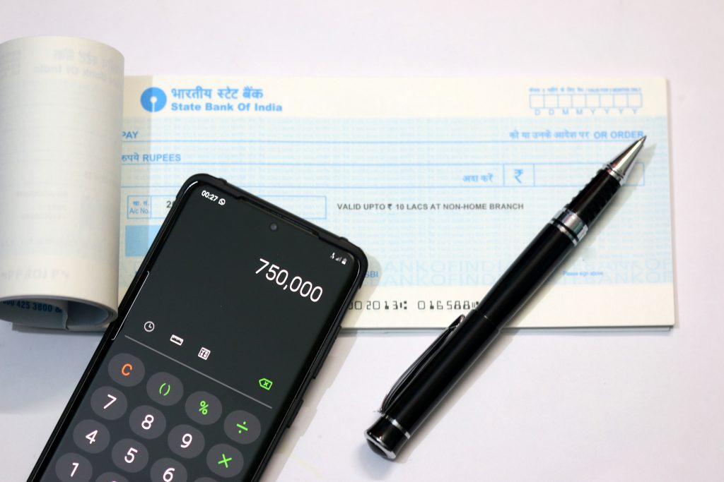 calculator with cheque - PixaHive