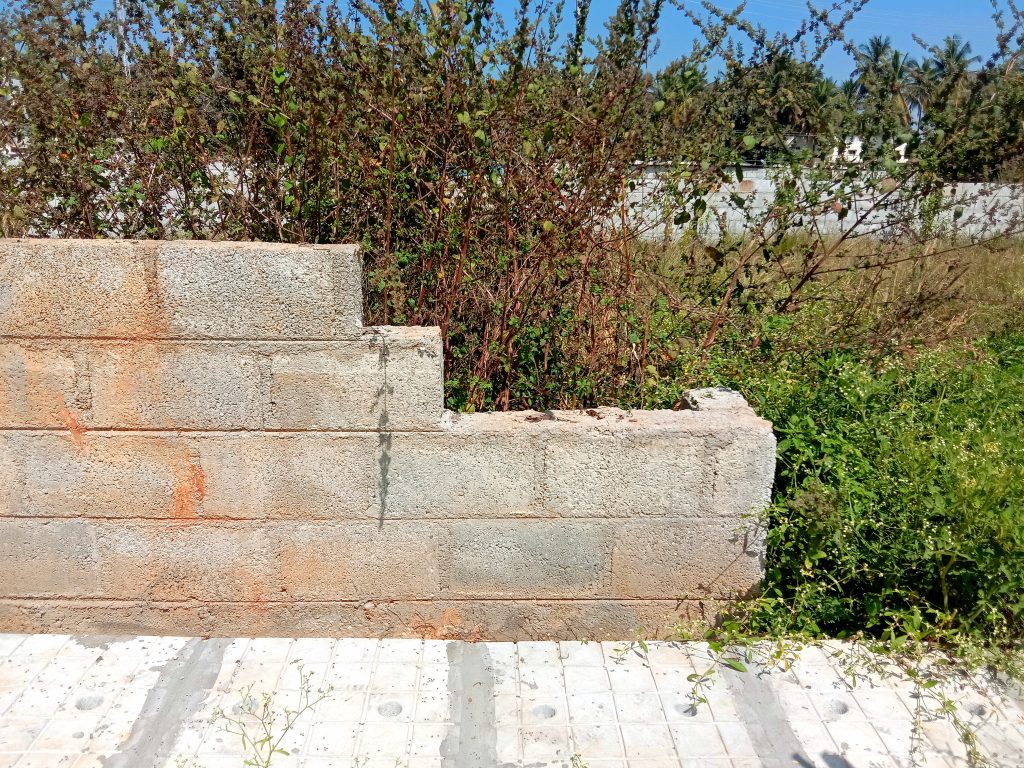 A broken wall - PixaHive