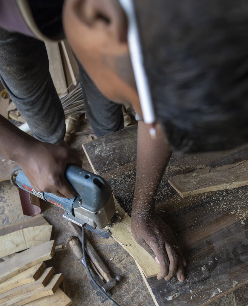 A carpenter at work - PixaHive