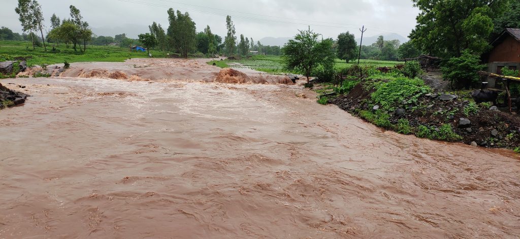 A flooded river - PixaHive