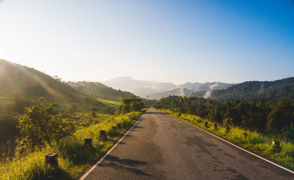 A road going towards mountains - PixaHive