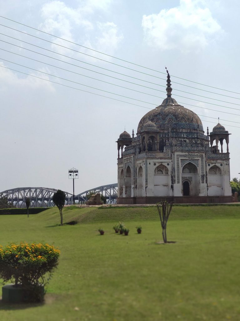 An ancient structure - PixaHive