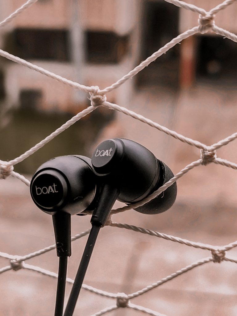Boat earphones - PixaHive