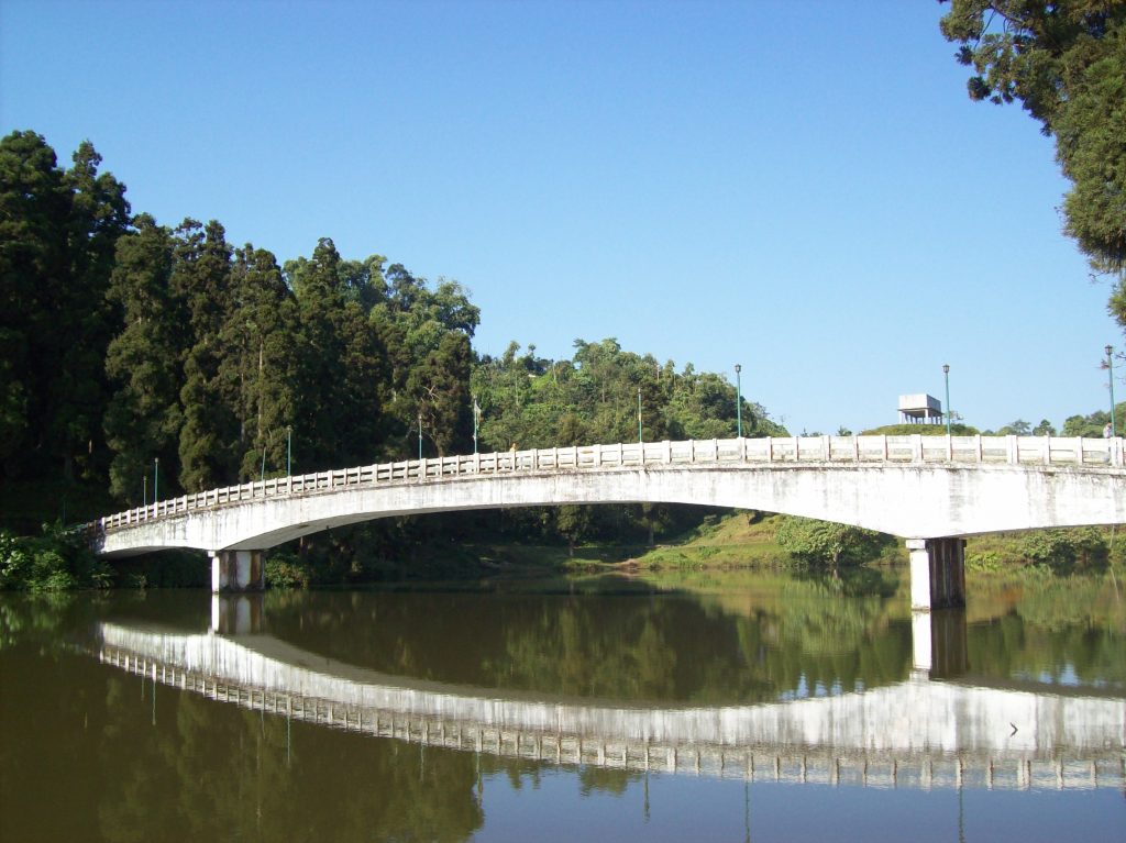 Bridge on a lake - PixaHive