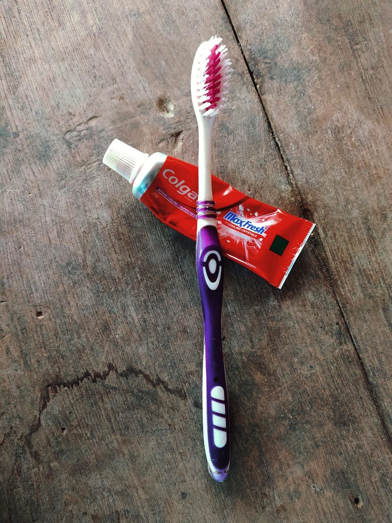 Brush & Colgate - PixaHive