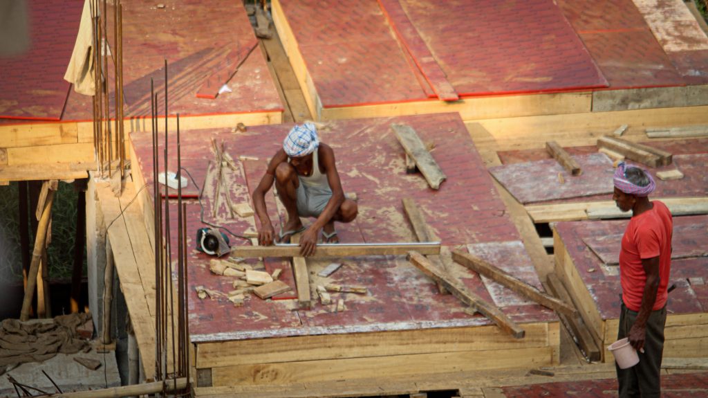 Carpenter - PixaHive