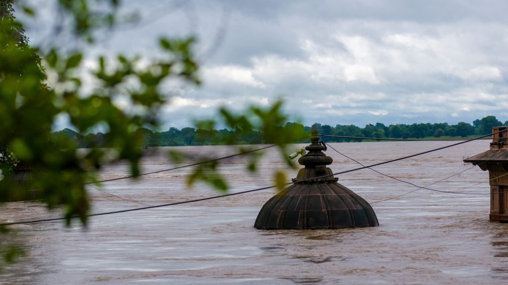 A temple dome drowning - PixaHive
