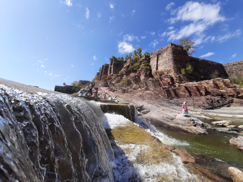 A waterfall near Gagron fort - PixaHive