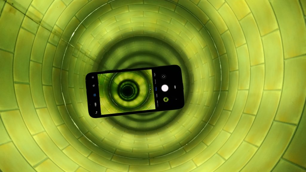 Illusion created with mobile camera - PixaHive