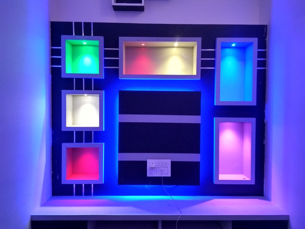 Lighting of a shelf - PixaHive