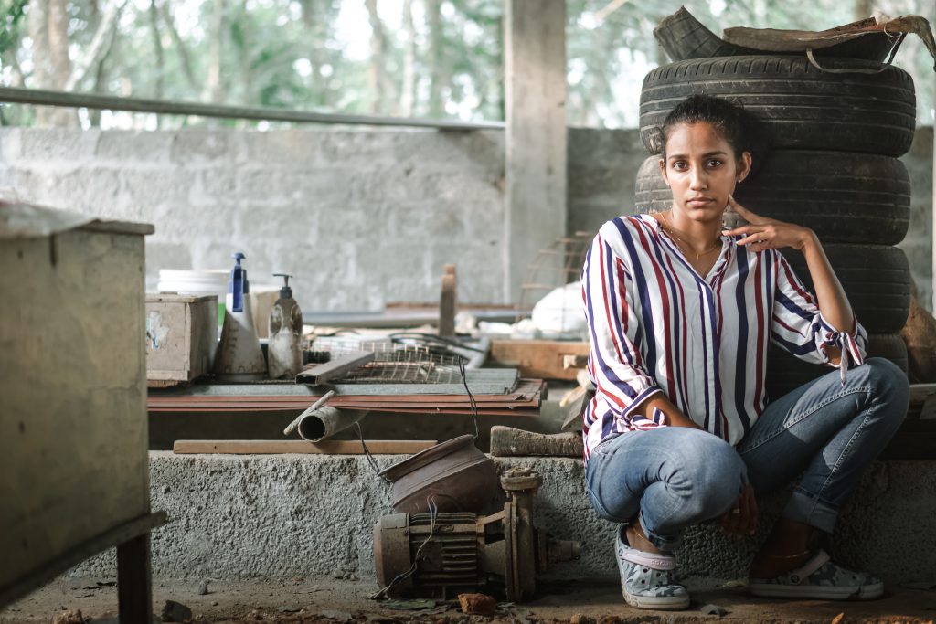 Model Posing - PixaHive