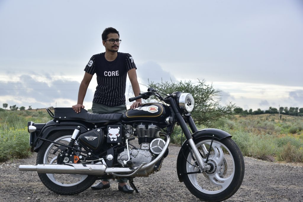 Model With Bullet - PixaHive