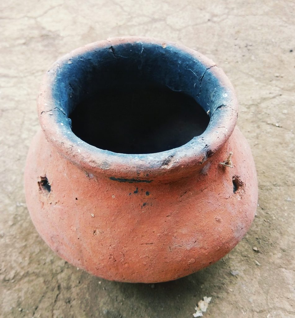 Old pot - PixaHive
