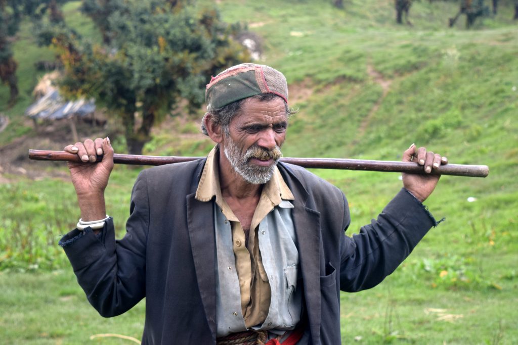 Portrait of an old Indian shepherd - PixaHive