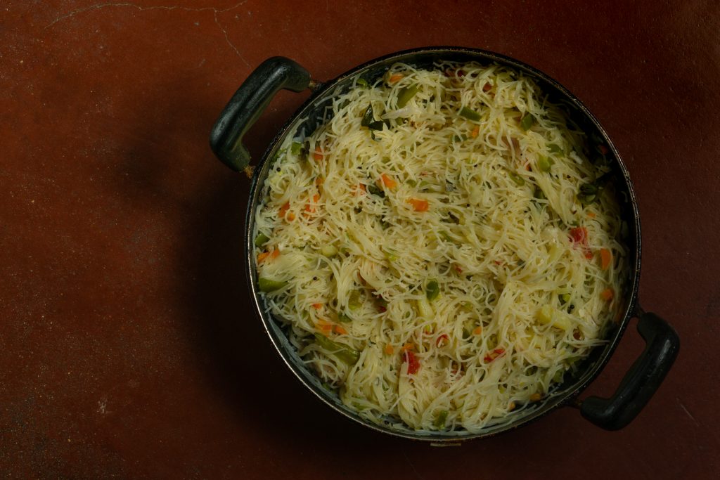 Shavige upma in the table - PixaHive