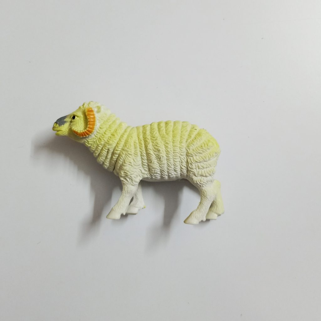 Sheep toy - PixaHive