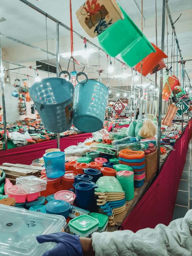 Plastic utensils at a shop - PixaHive
