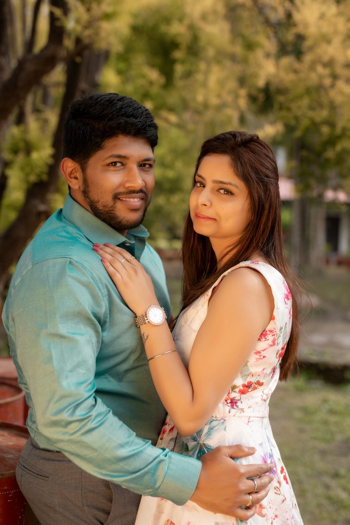 couple pose - PixaHive