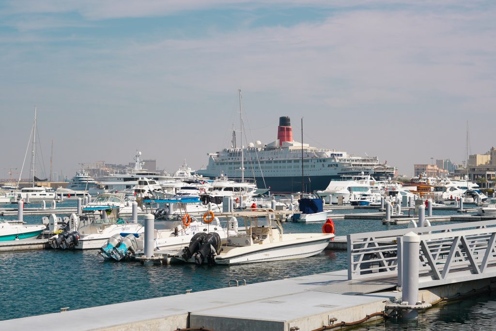 A dockyard in Dubai - PixaHive