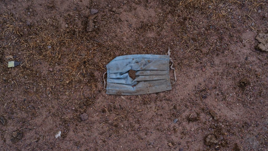 A fallen mask - PixaHive