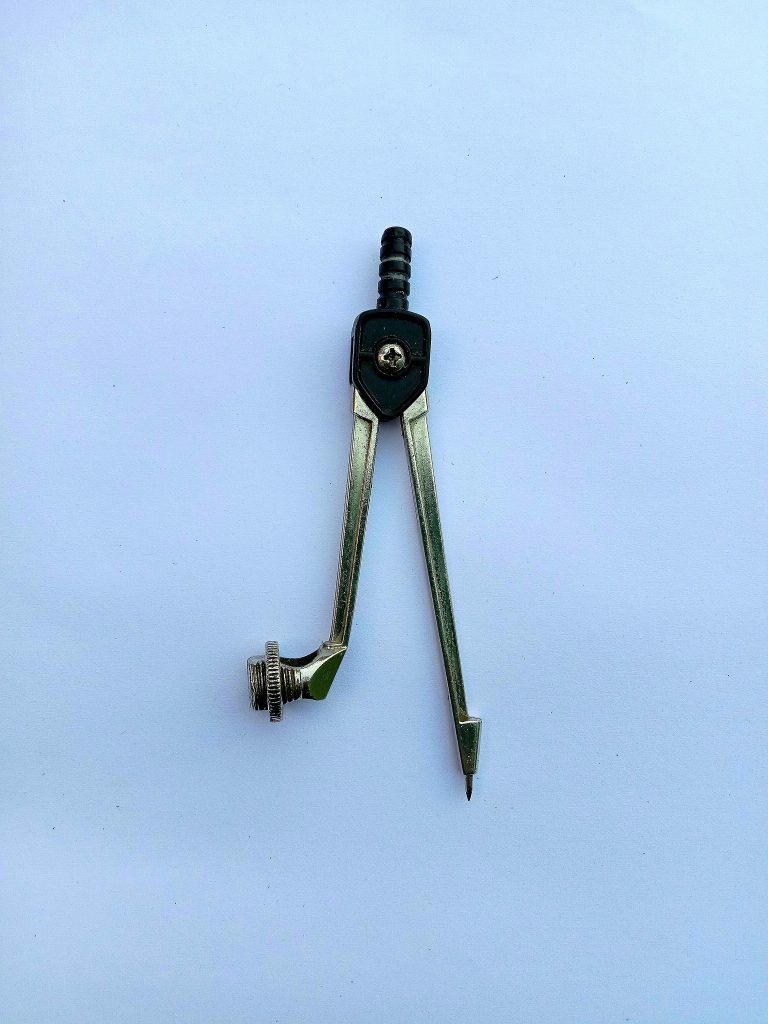 A geometry compass - PixaHive