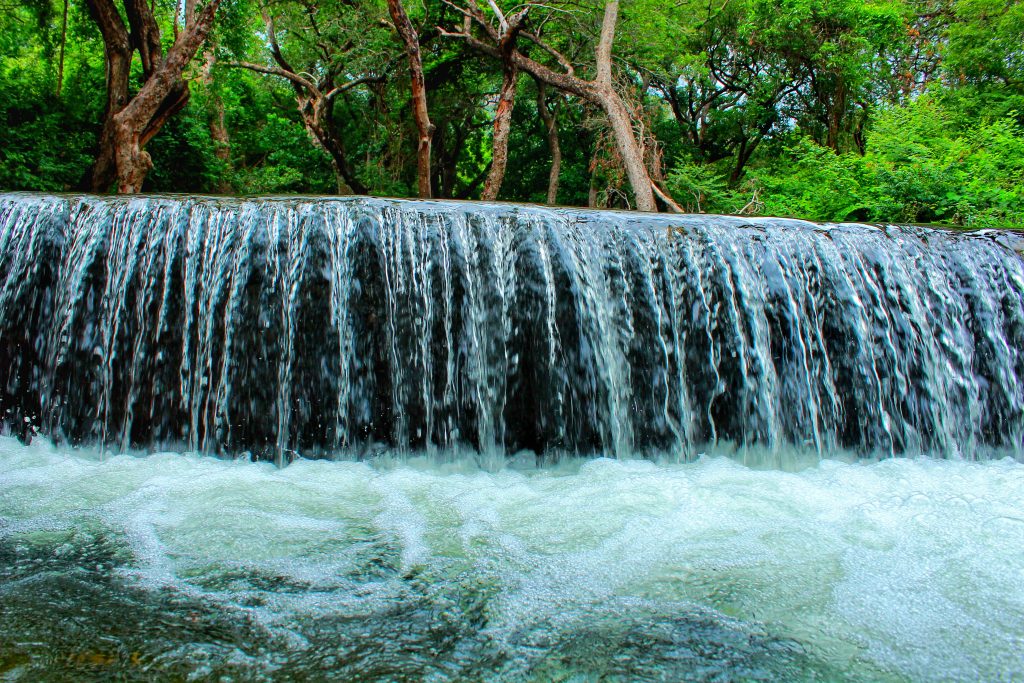 A mini waterfall - Free Image by Parimalamohan on PixaHive.com