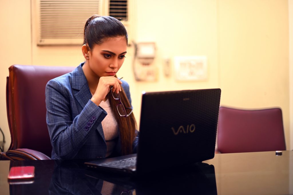 Corporate lady at work - PixaHive