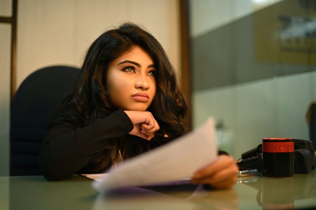 Corporate lady at work - PixaHive