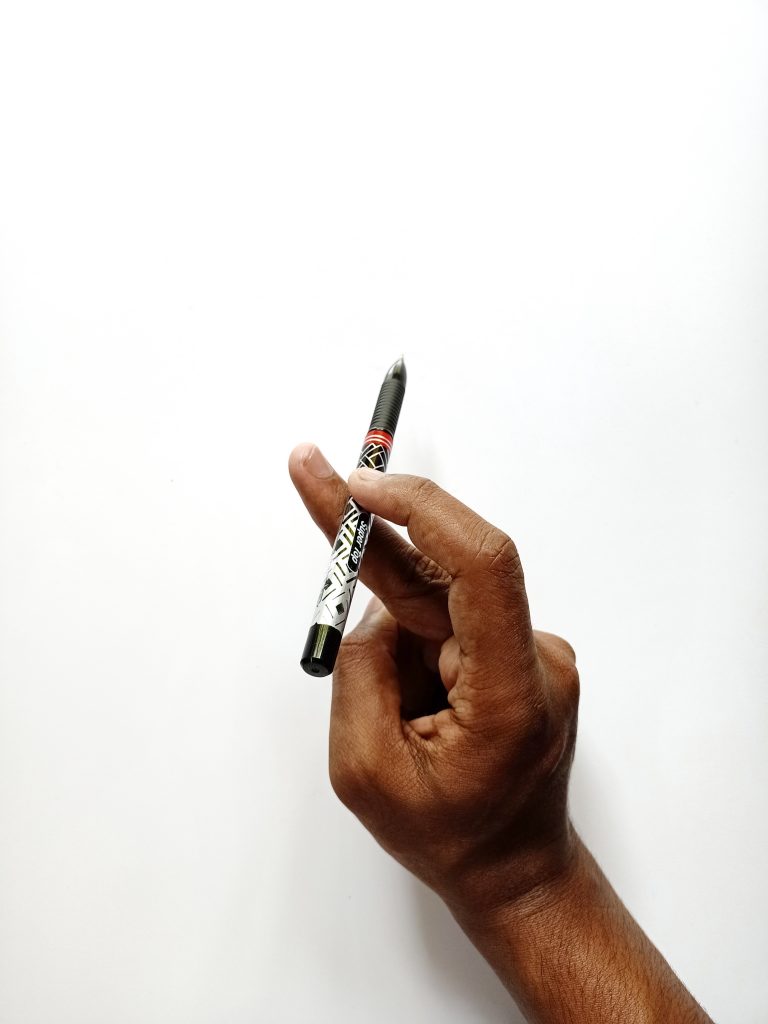 A pen in hand - PixaHive