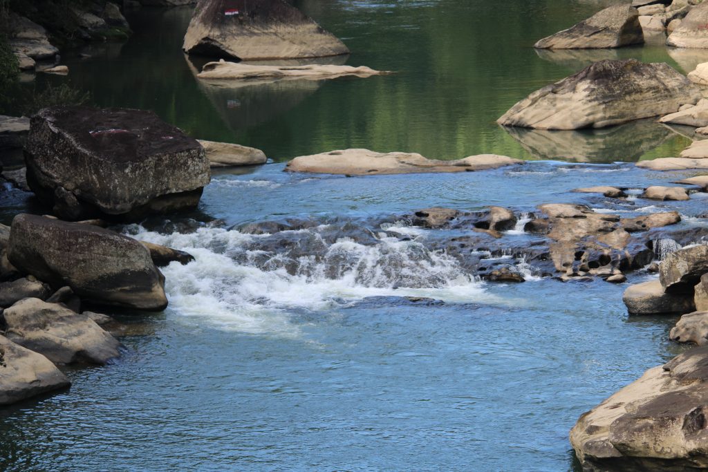 River flowing - PixaHive