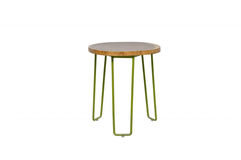 Three leg table - PixaHive