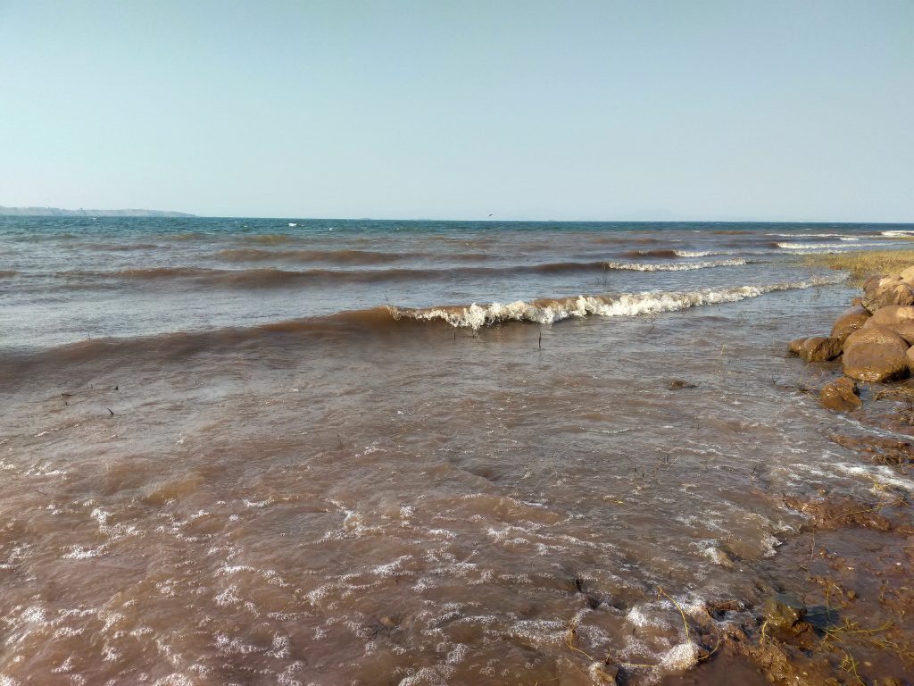Water waves on the beach - PixaHive