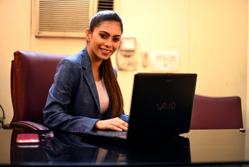 Working Lady - PixaHive