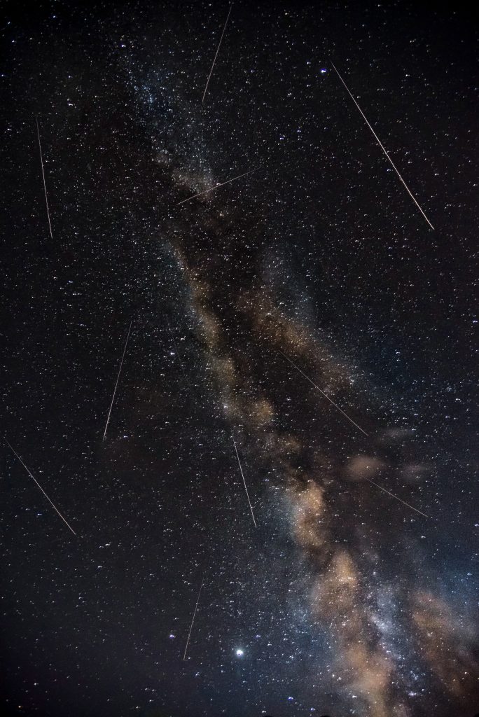 the falling of the stars - PixaHive