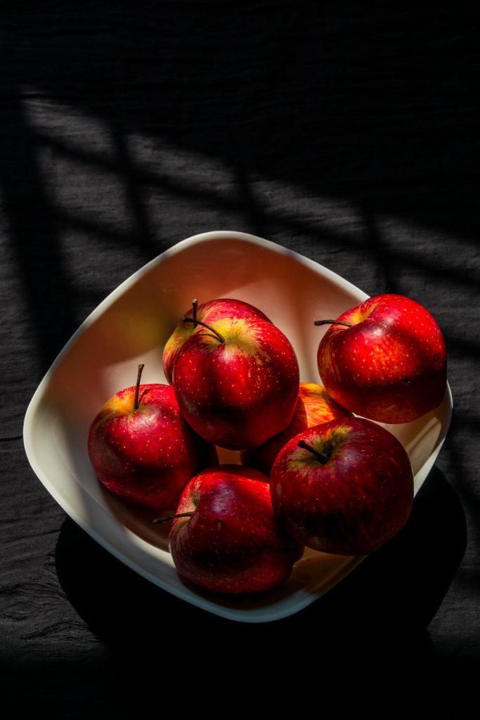 A bunch of healthy apples stacked together in a bowl - PixaHive