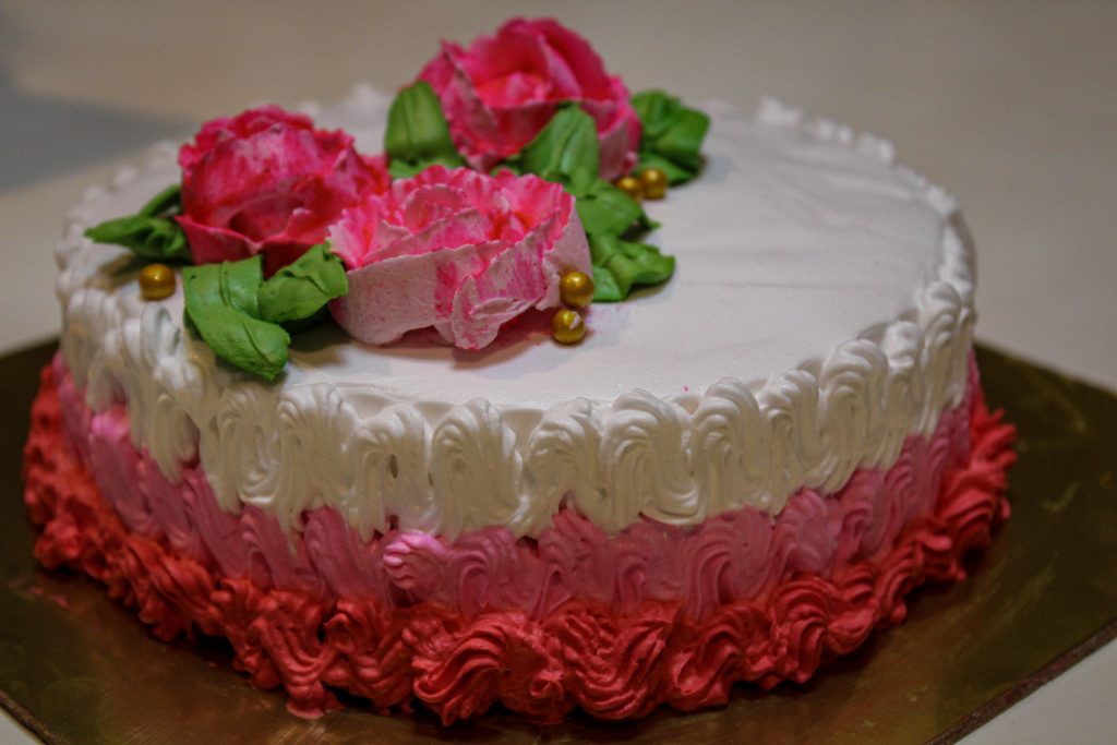 A cake - Free Image by Kaarma on PixaHive.com