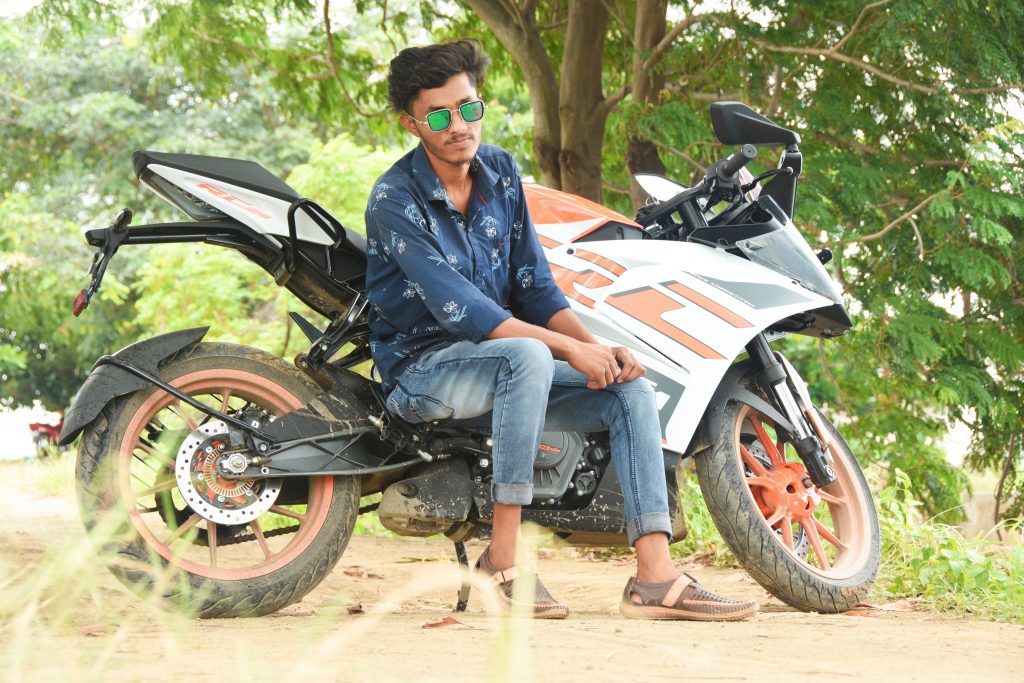 A stylish model with bike - PixaHive