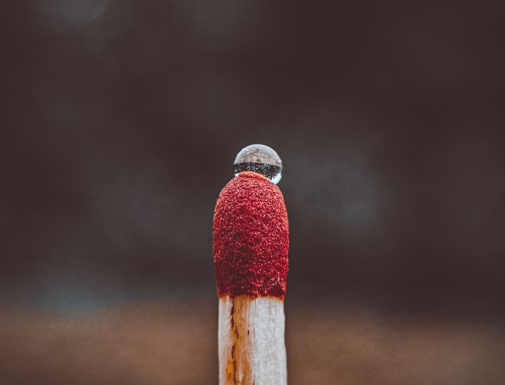 A water drop on a matchstick - PixaHive