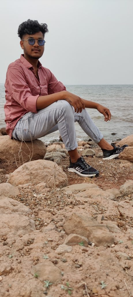 A boy at a beach - PixaHive