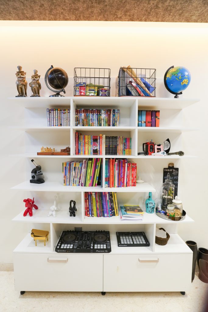 Book shell - PixaHive