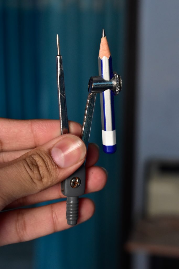 Compass with pencil - PixaHive