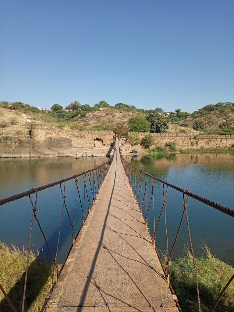 Hanging bridge over the river - PixaHive
