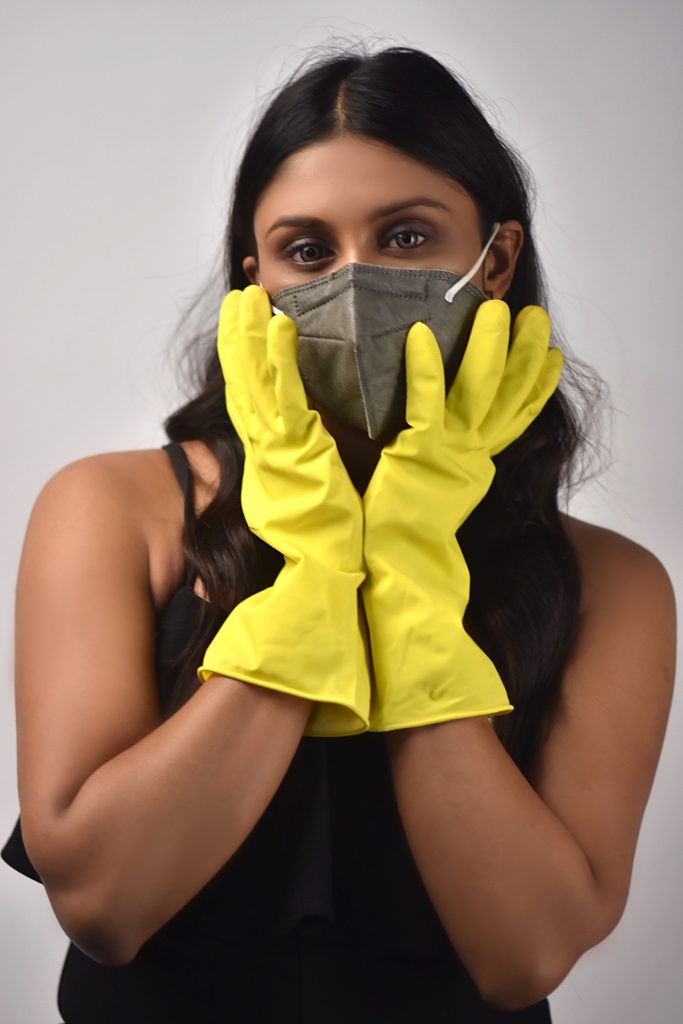 Model posing wearing mask - PixaHive