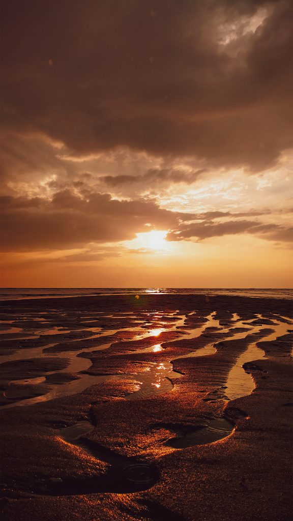 SAND AND SUN - PixaHive